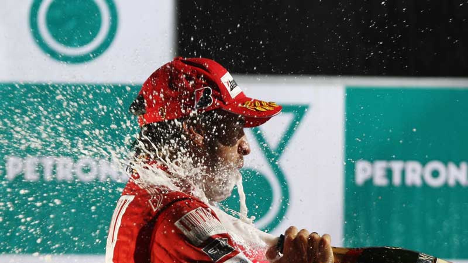 Alonso takes title lead | F1 News