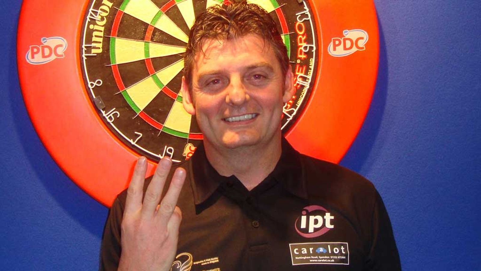 Pipe cleans up Crawley | Darts News | Sky Sports