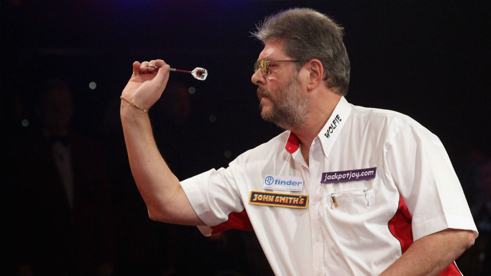 Wolfie waltzes through | Darts News | Sky Sports