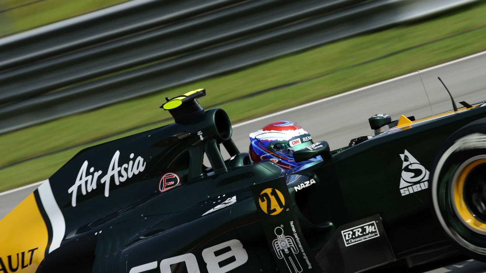 Fernandes delighted with Petrov | F1 News