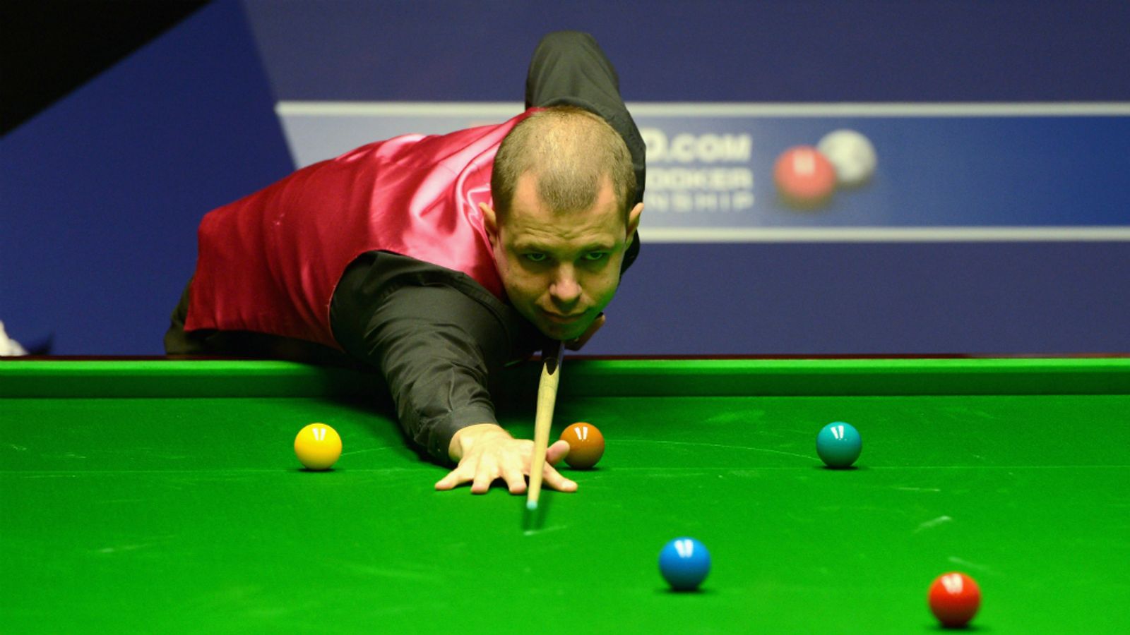 Barry Hawkins led the first 16 players through in the Snooker Shootout ...