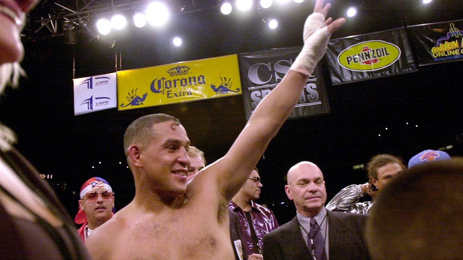 Three-time boxing world champion Hector "Macho" Camacho shot in face in ...