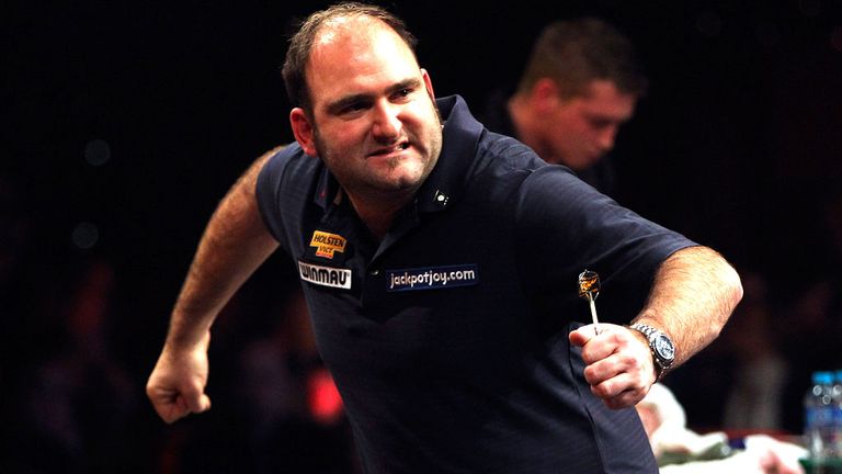 Scott Waites beats Richie George to make Lakeside BDO World ...