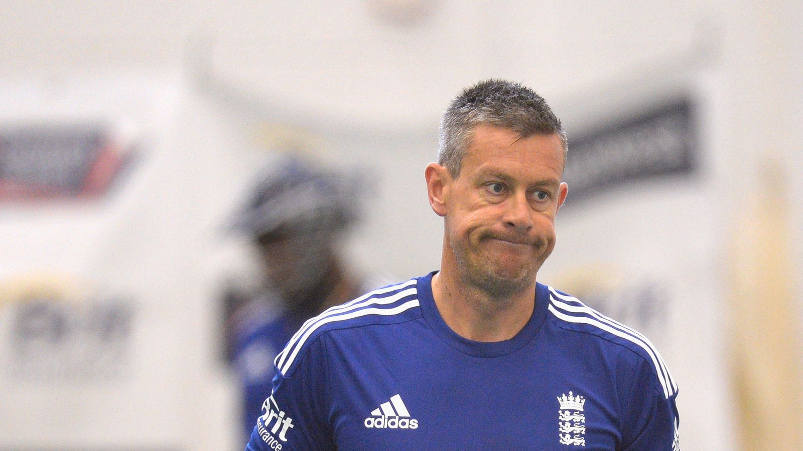 Graeme Swann backs Ashley Giles as the man to lead England into new era ...