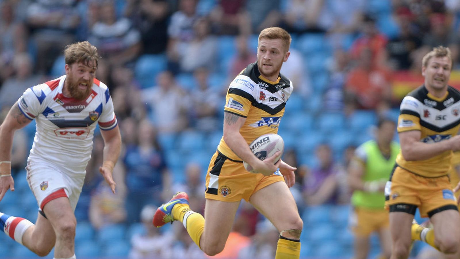 Super League: Salford Red Devils would sell Marc Sneyd to Castleford at ...