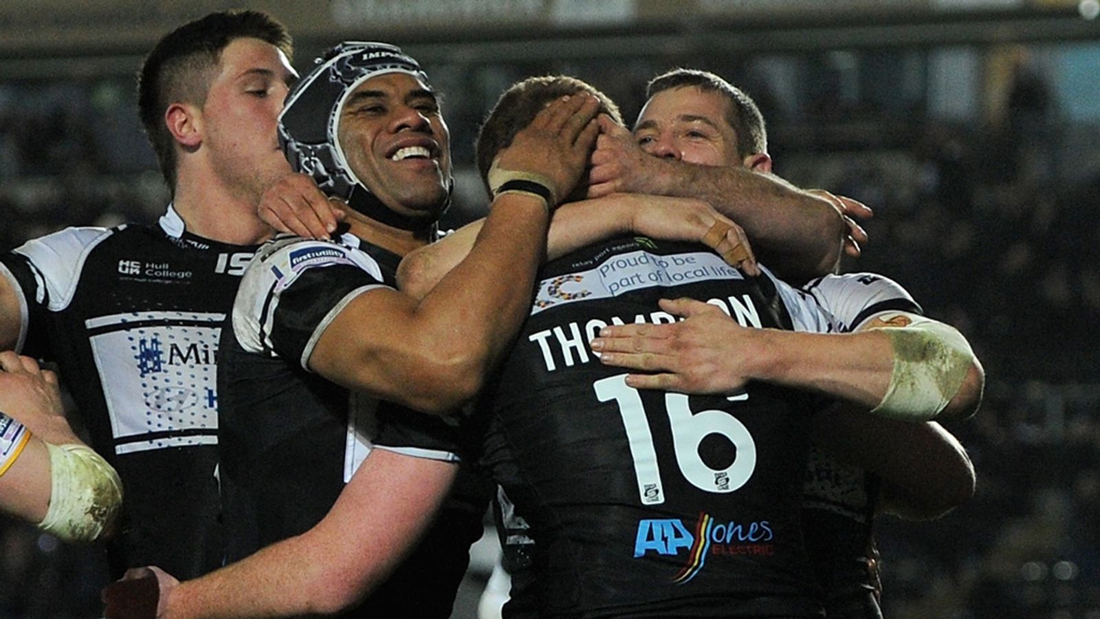 Hull 28 - 0 Hull K R - Match Report & Highlights