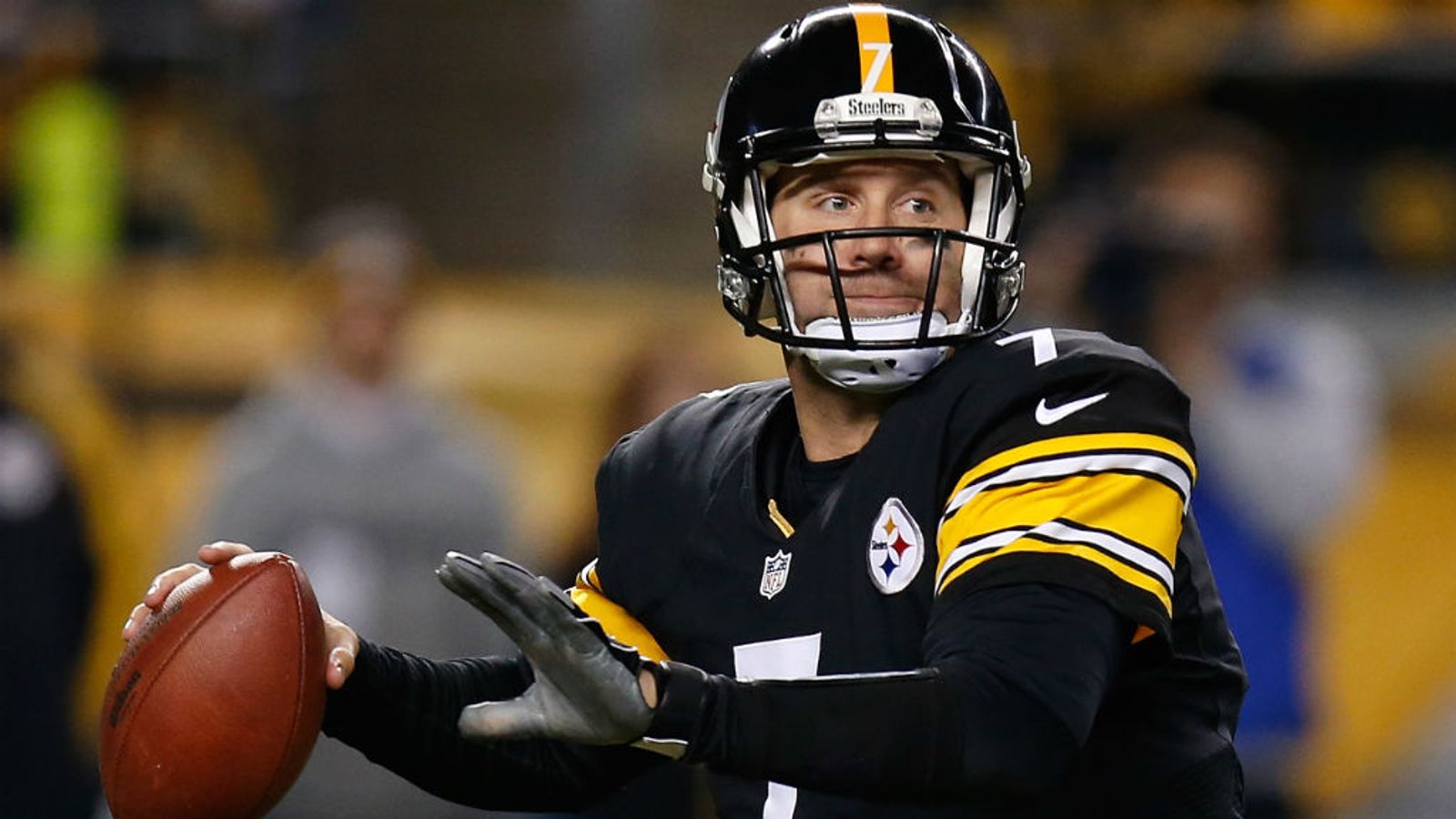The Pittsburgh Steelers face the Kansas City Chiefs in a battle of play ...