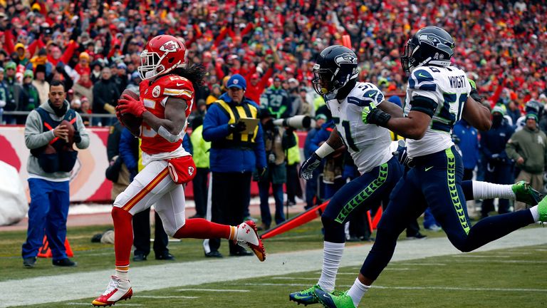 NFL: Kansas City Chiefs beat Seattle Seahawks at Arrowhead Stadium ...