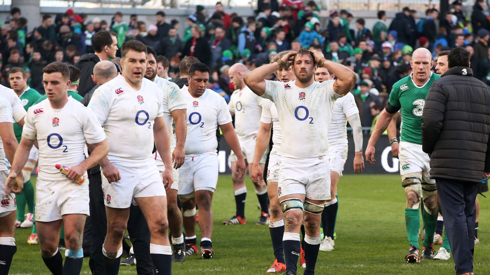 Ireland beat England in Six Nations to stay on course for Grand Slam ...