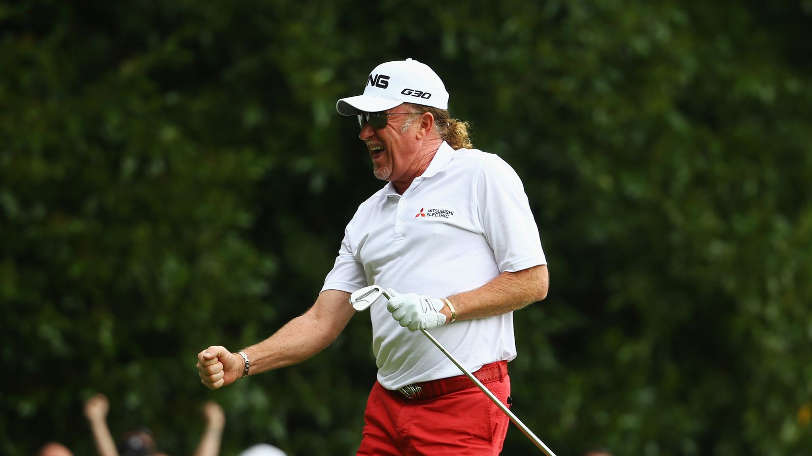 Who is the better golfing dancer: Miguel Angel Jimenez or Alex Levy ...