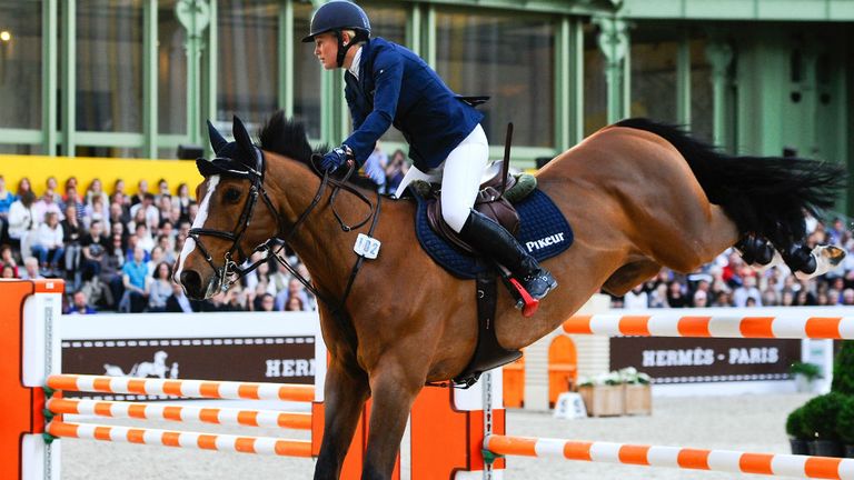 Laura Renwick wins Longines Global Champions Tour of London ...
