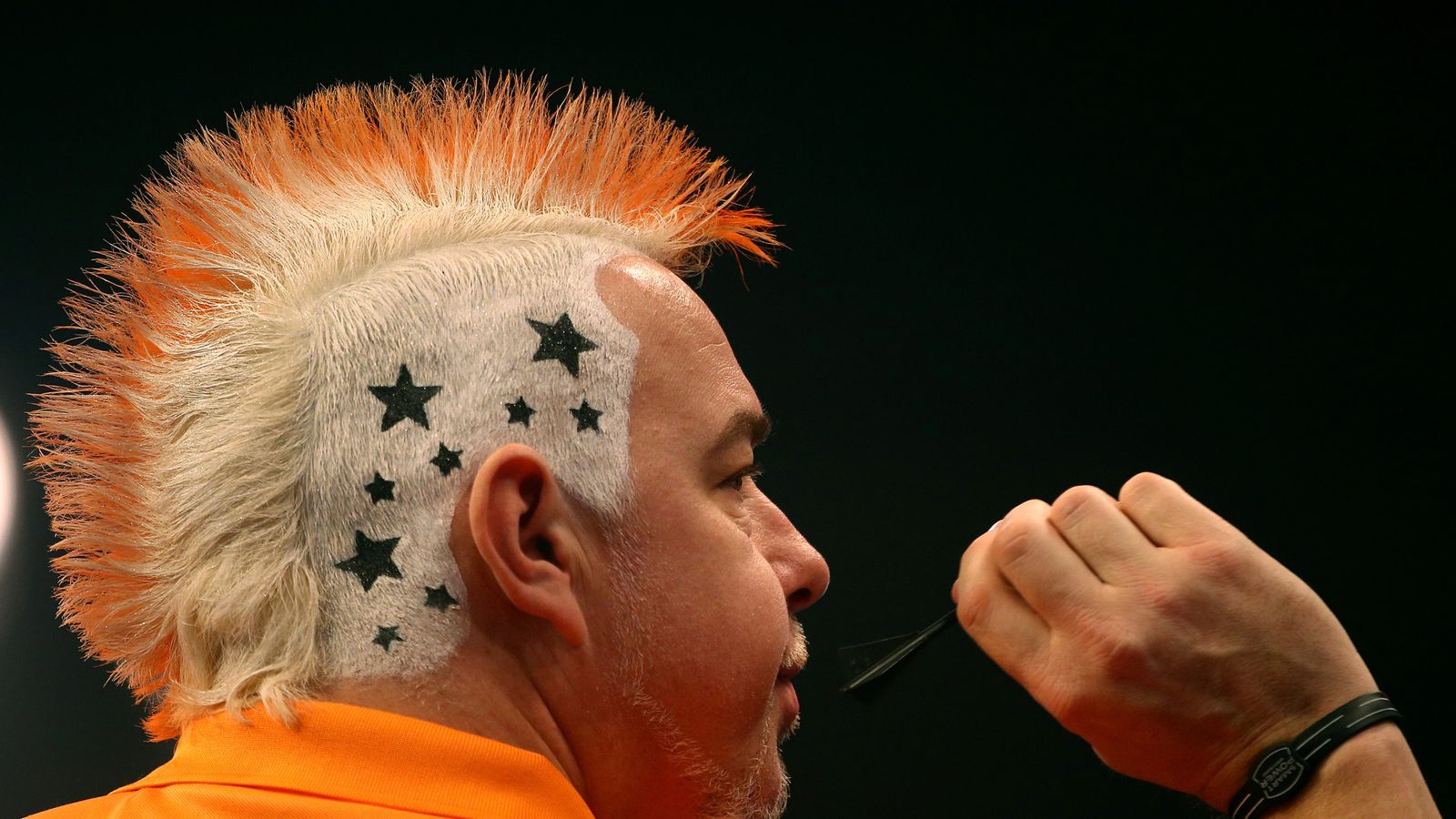 Peter Wright tells Martin Adams that he's a clown in a bigger circus ...