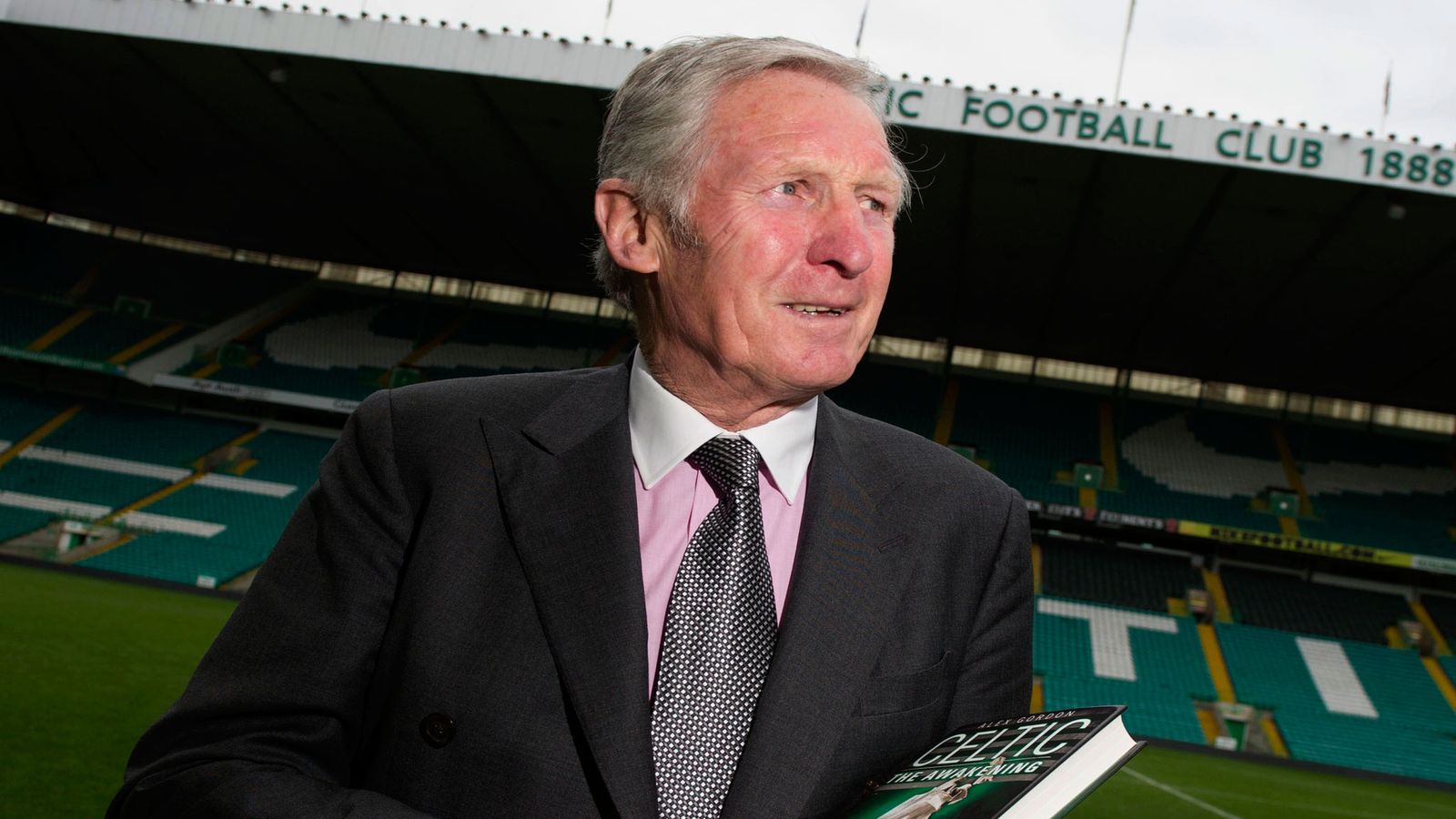 Billy McNeill faces emotional day as statue unveiled at Celtic Park ...