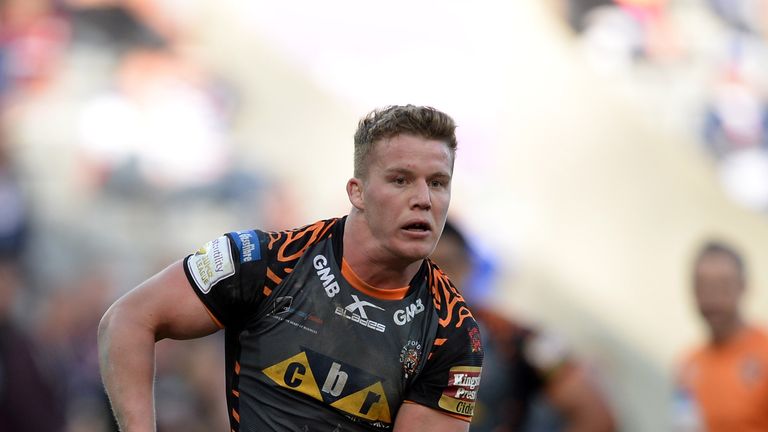 Adam Milner signs contract extension with Castleford Tigers | Rugby ...