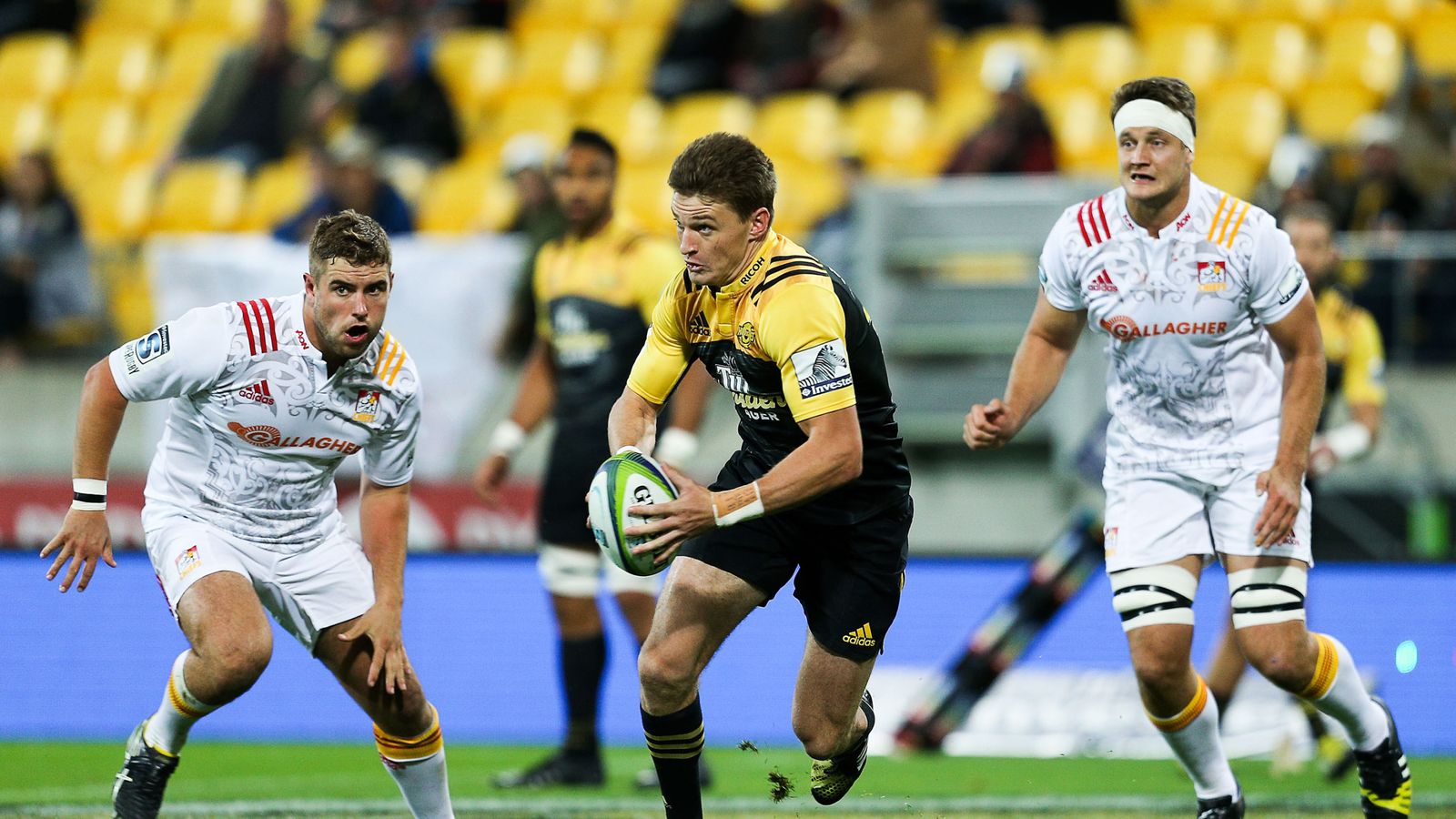 Super Rugby: All Black Beauden Barrett stars in this week's Top 5 Tries ...