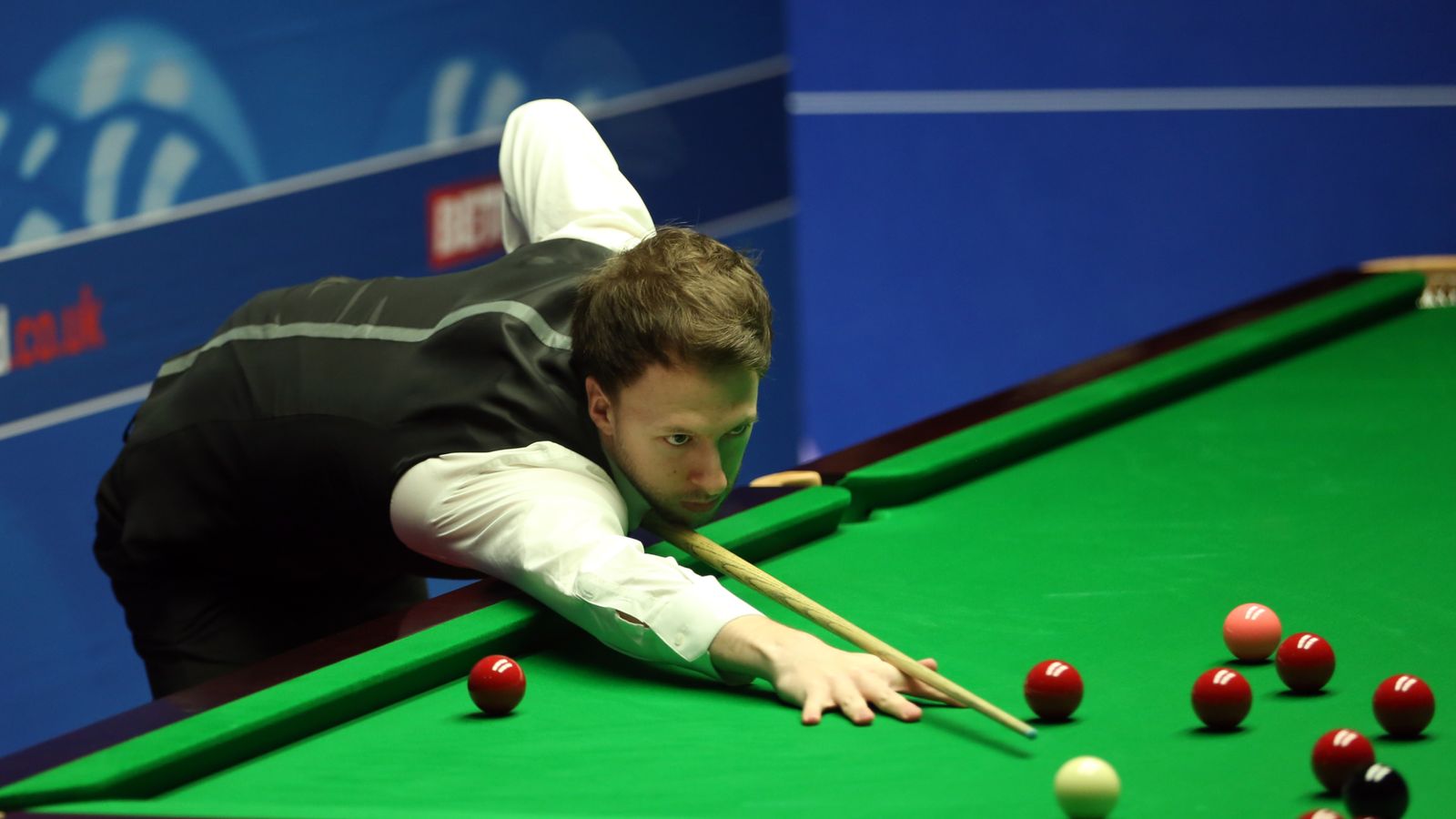 Judd Trump struggles in first session against Liang Wenbo | Snooker ...