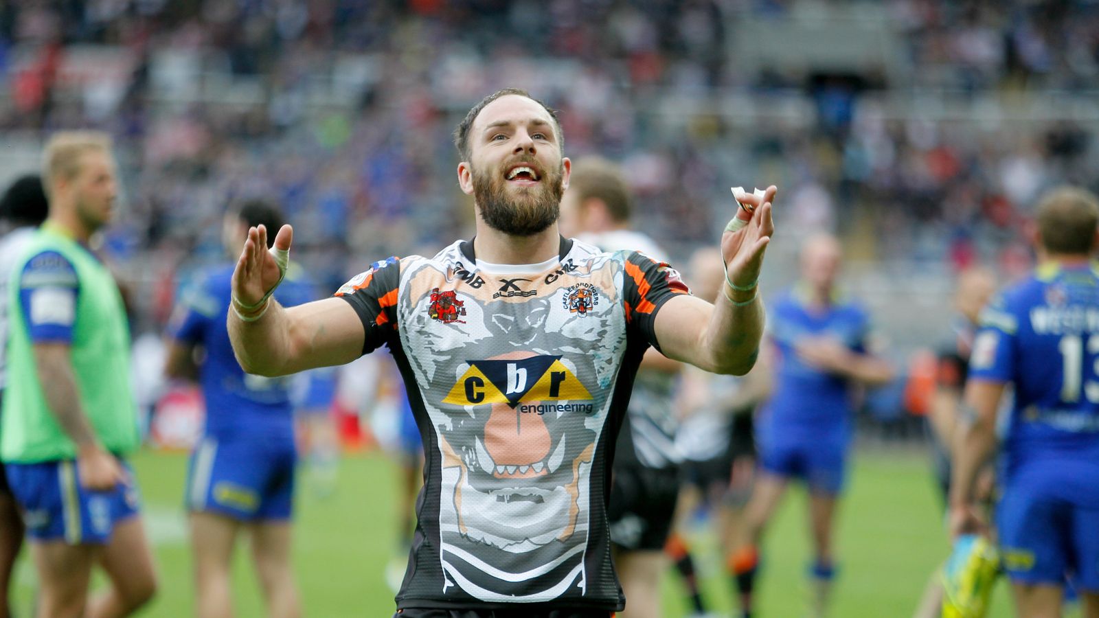 Luke Gale signs five-year contract at Castleford Tigers | Rugby League ...