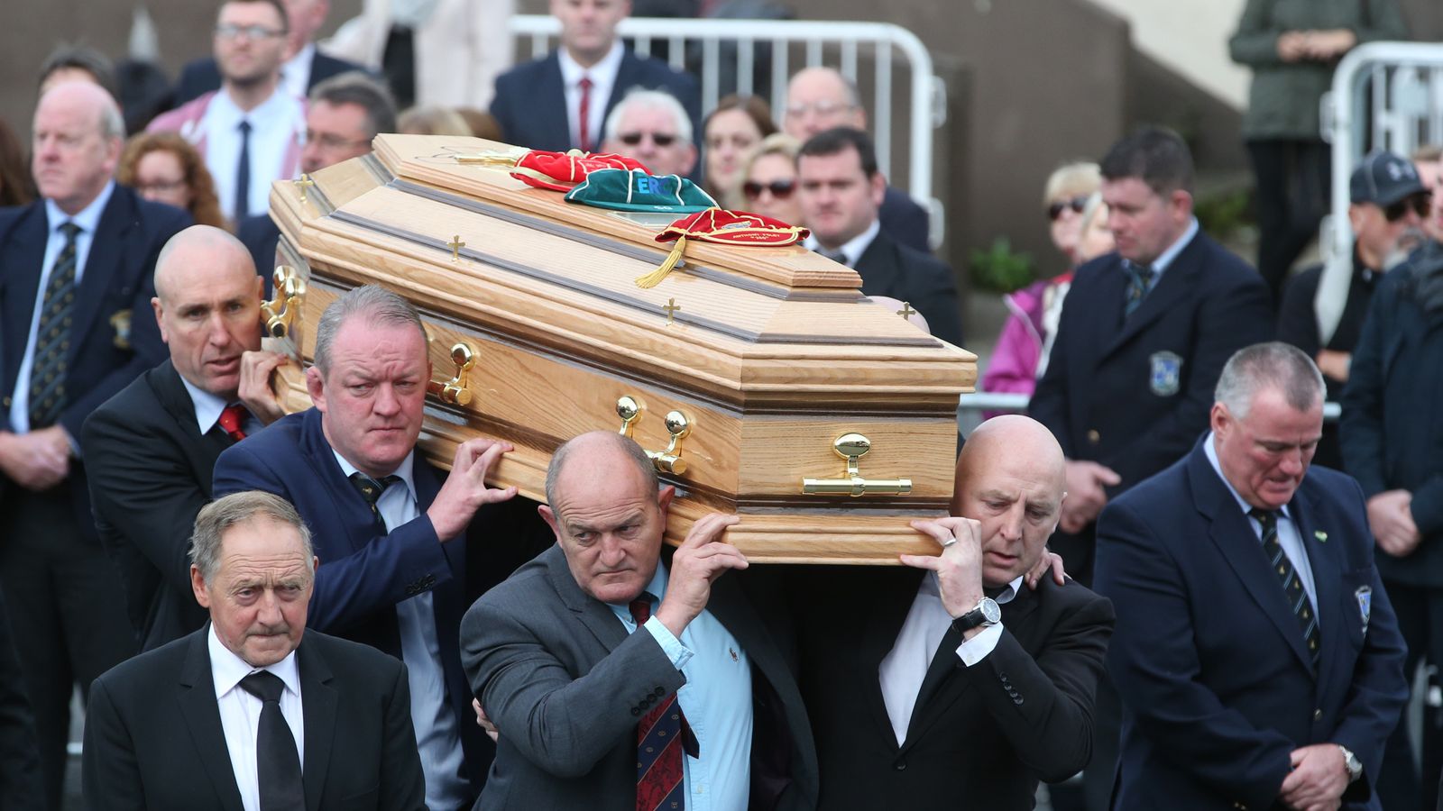 Anthony Foley remembered as a man of dignity in moving funeral in home ...