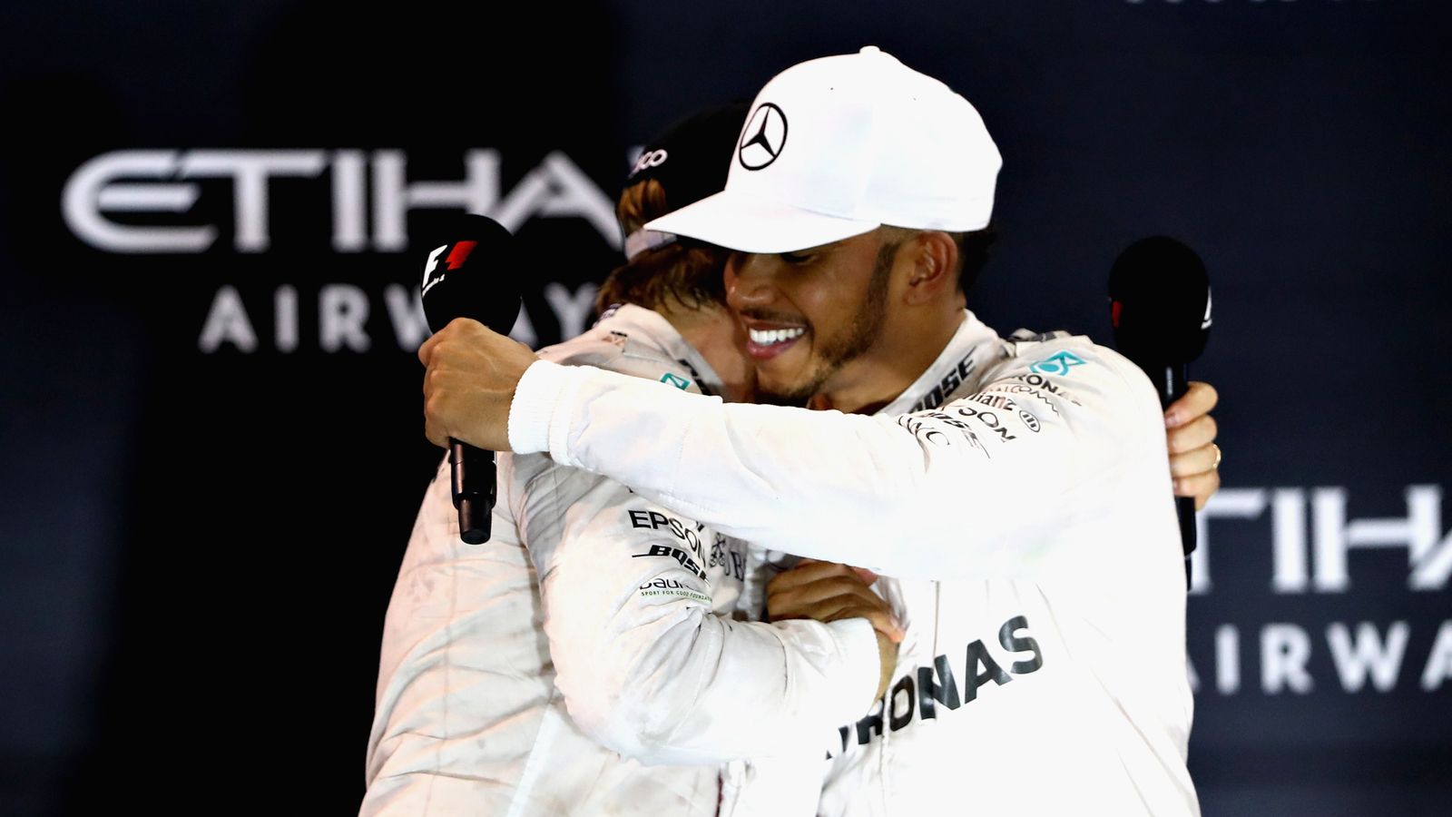 Lewis Hamilton defends his tough 'Duel in the Desert' tactics | F1 News