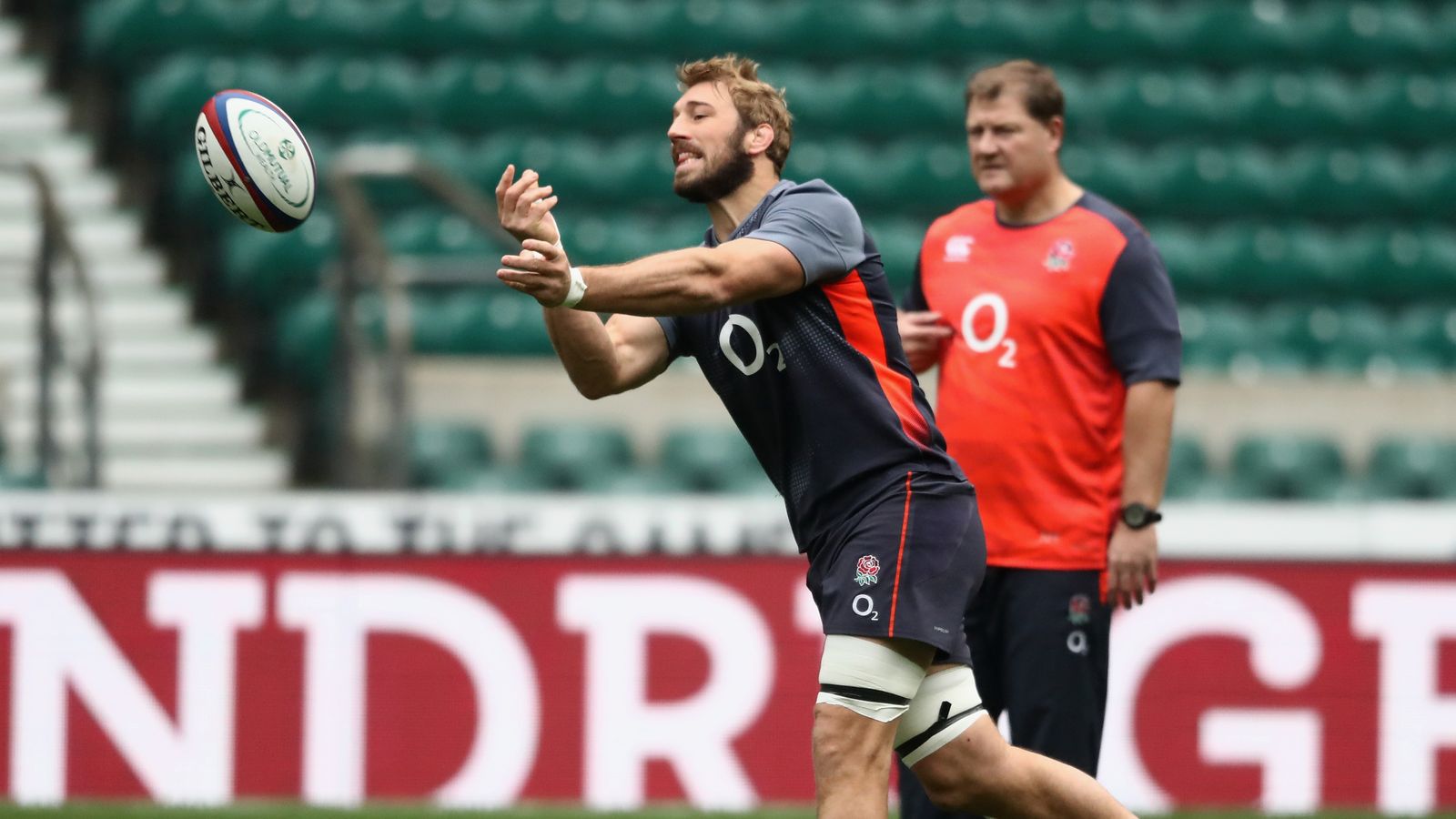 England flanker Chris Robshaw to have scan on injured shoulder | Rugby ...