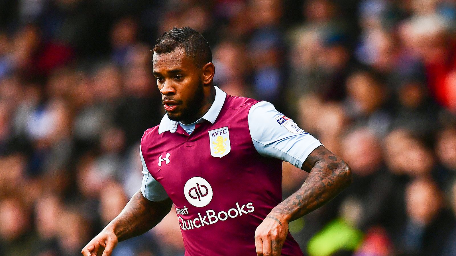 Reading complete deal to sign midfielder Leandro Bacuna from Aston ...