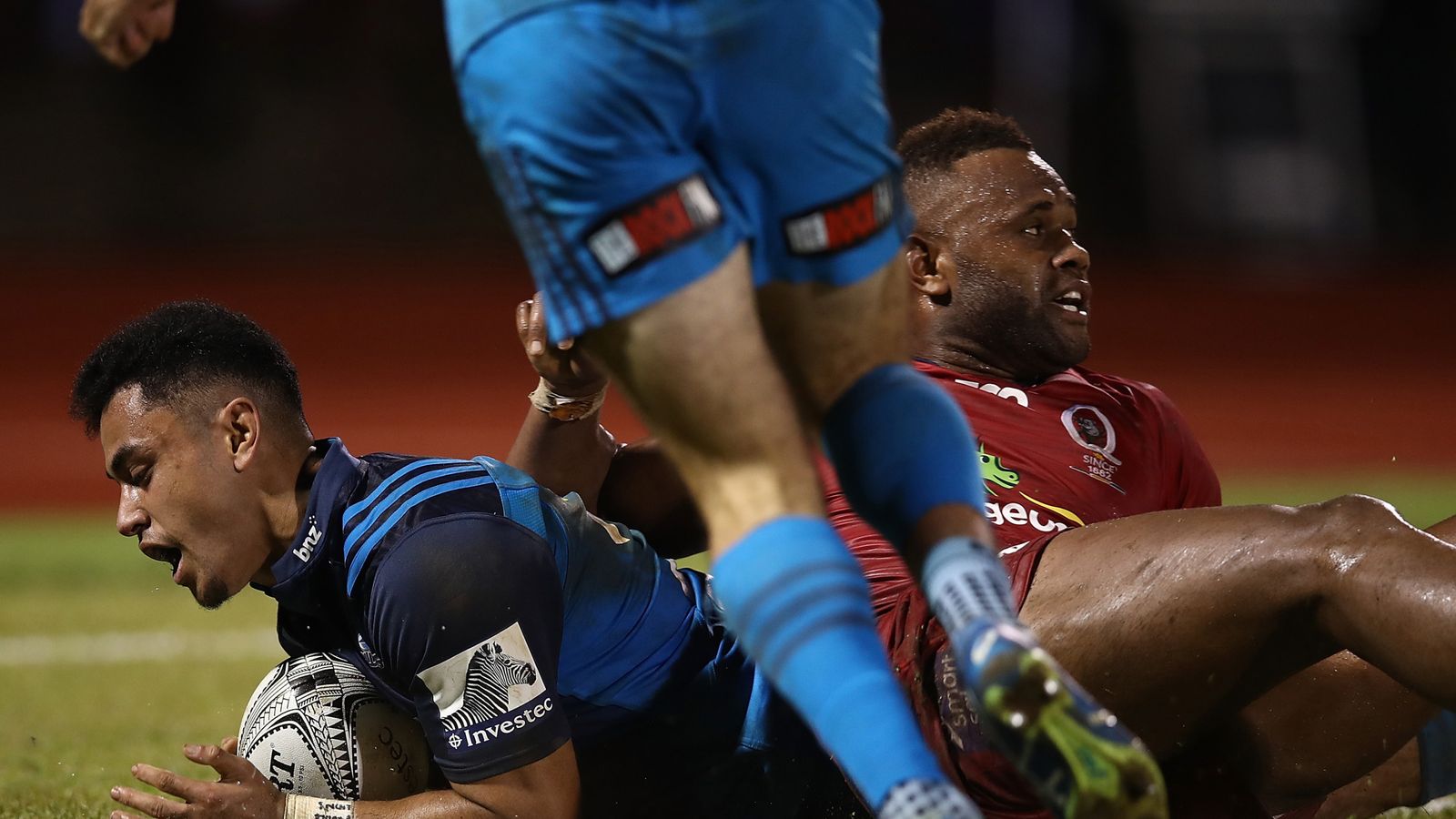 Blues 34 - 29 Reds - Match Report & Highlights
