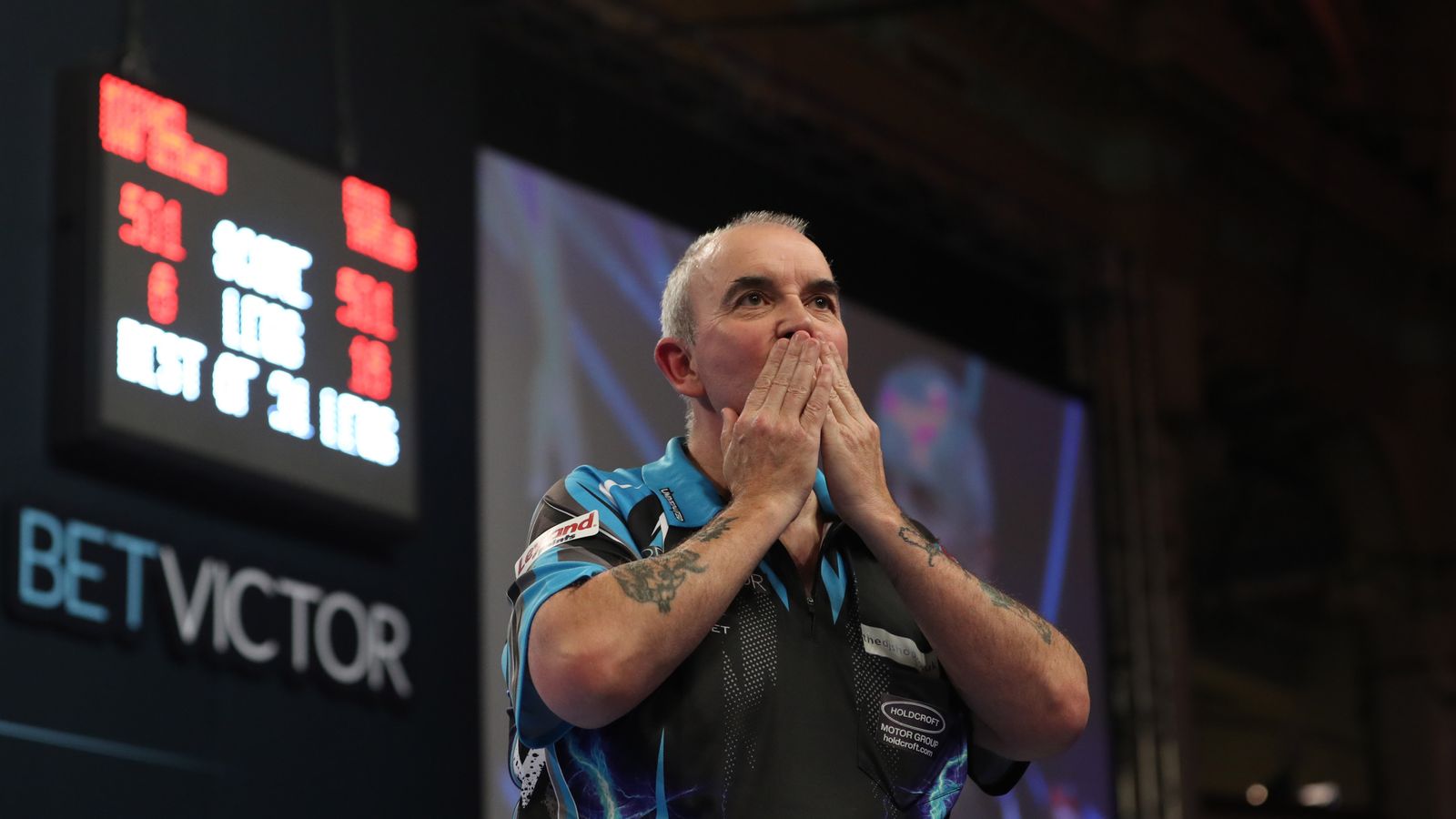 Phil Taylor has strong words for Michael van Gerwen and Wayne Mardle ...