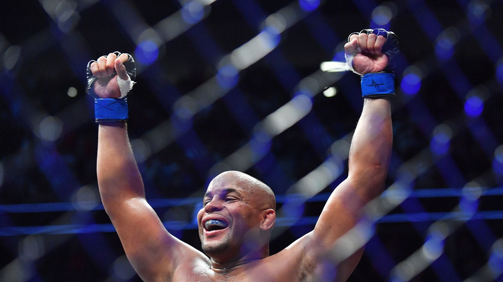 Daniel Cormier stops Stipe Miocic to become two-weight UFC champion ...