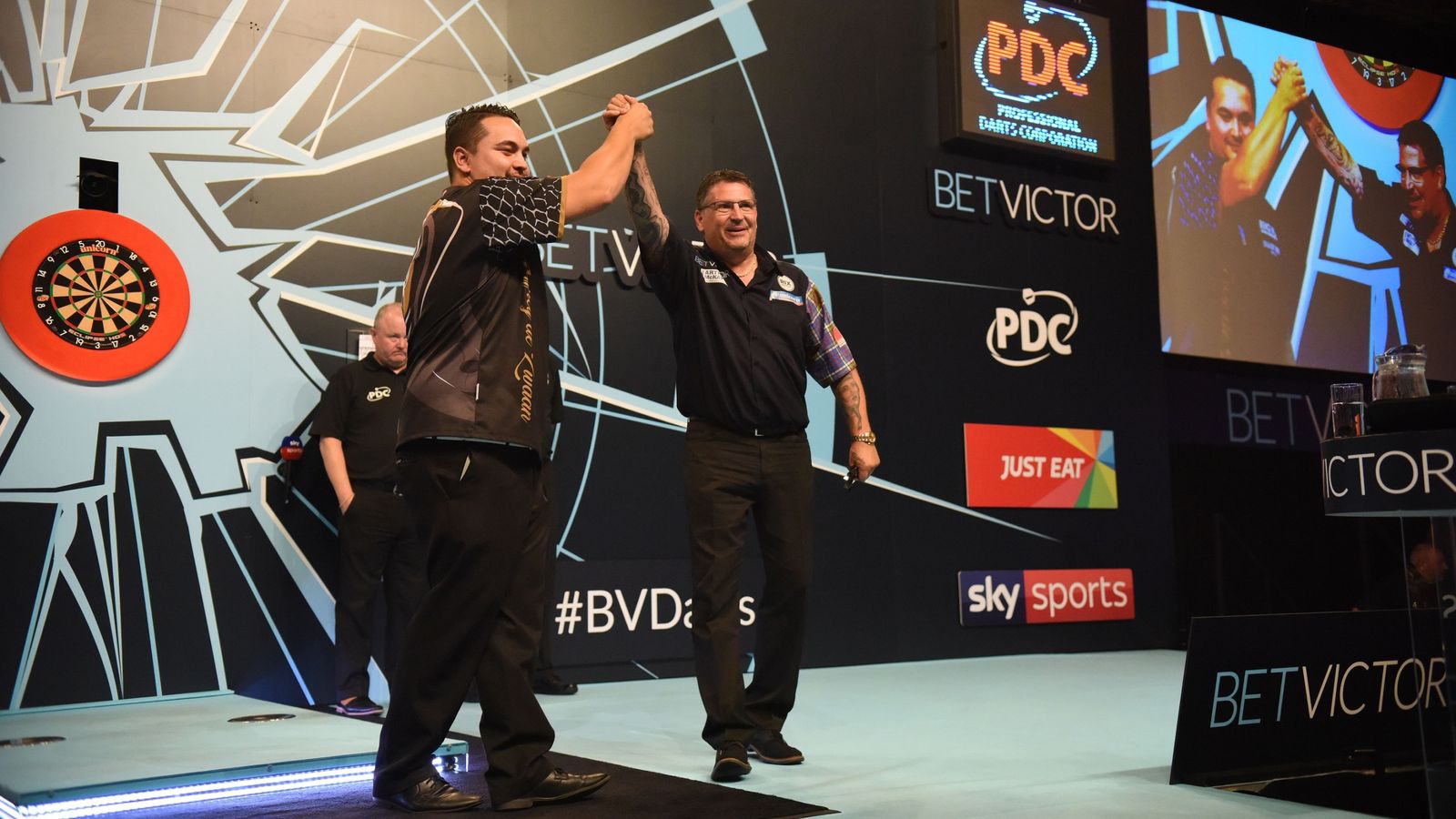 Gary Anderson raised the roof in the Winter Gardens with some magical ...
