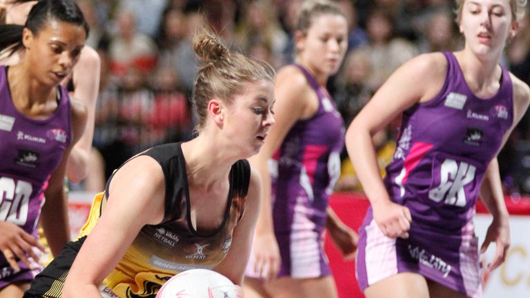 Manchester Thunder sign Ellie Cardwell and Laura Malcolm from Severn ...