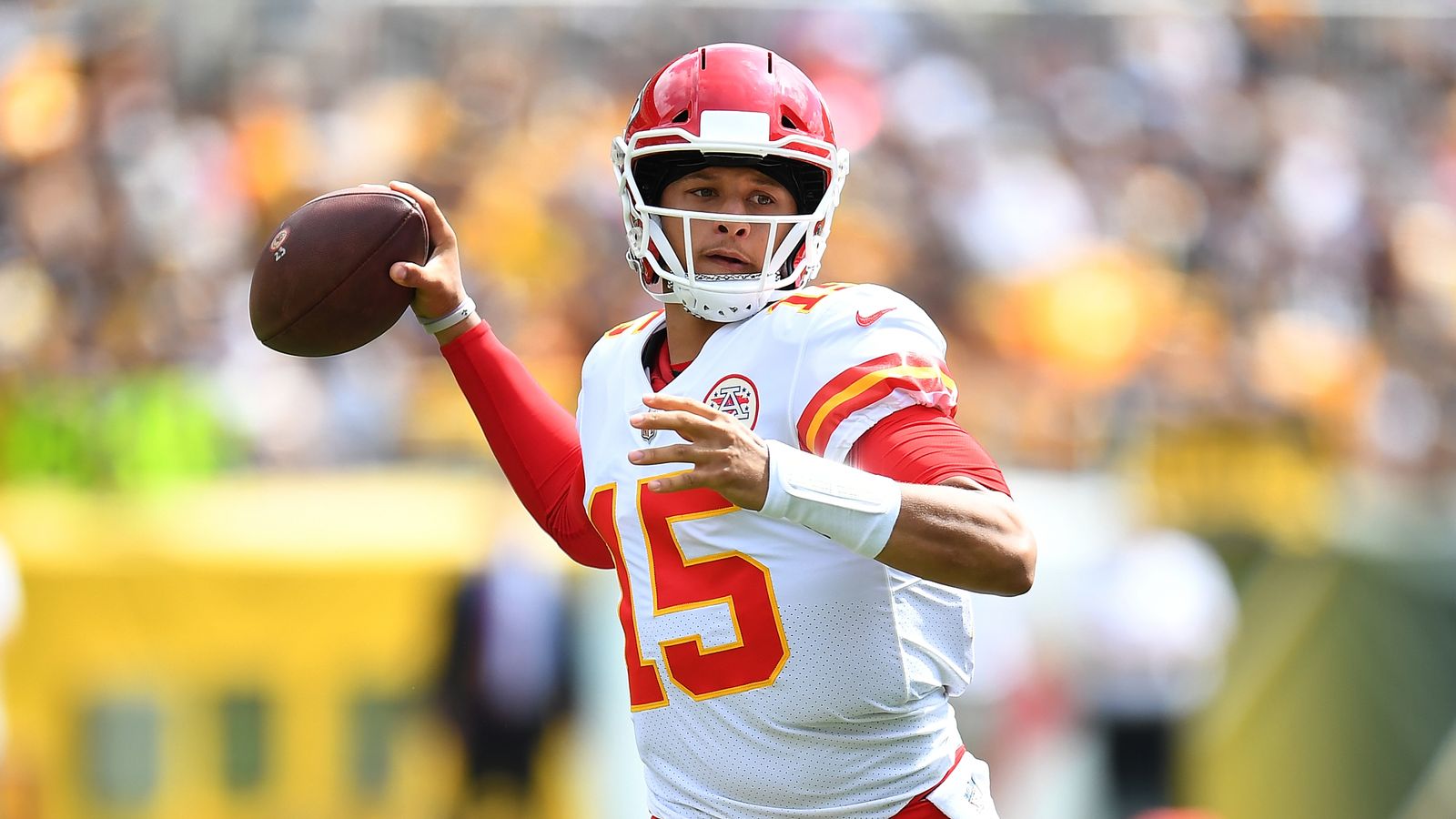 Kansas City Chiefs 42-37 Pittsburgh Steelers: Patrick Mahomes throws ...