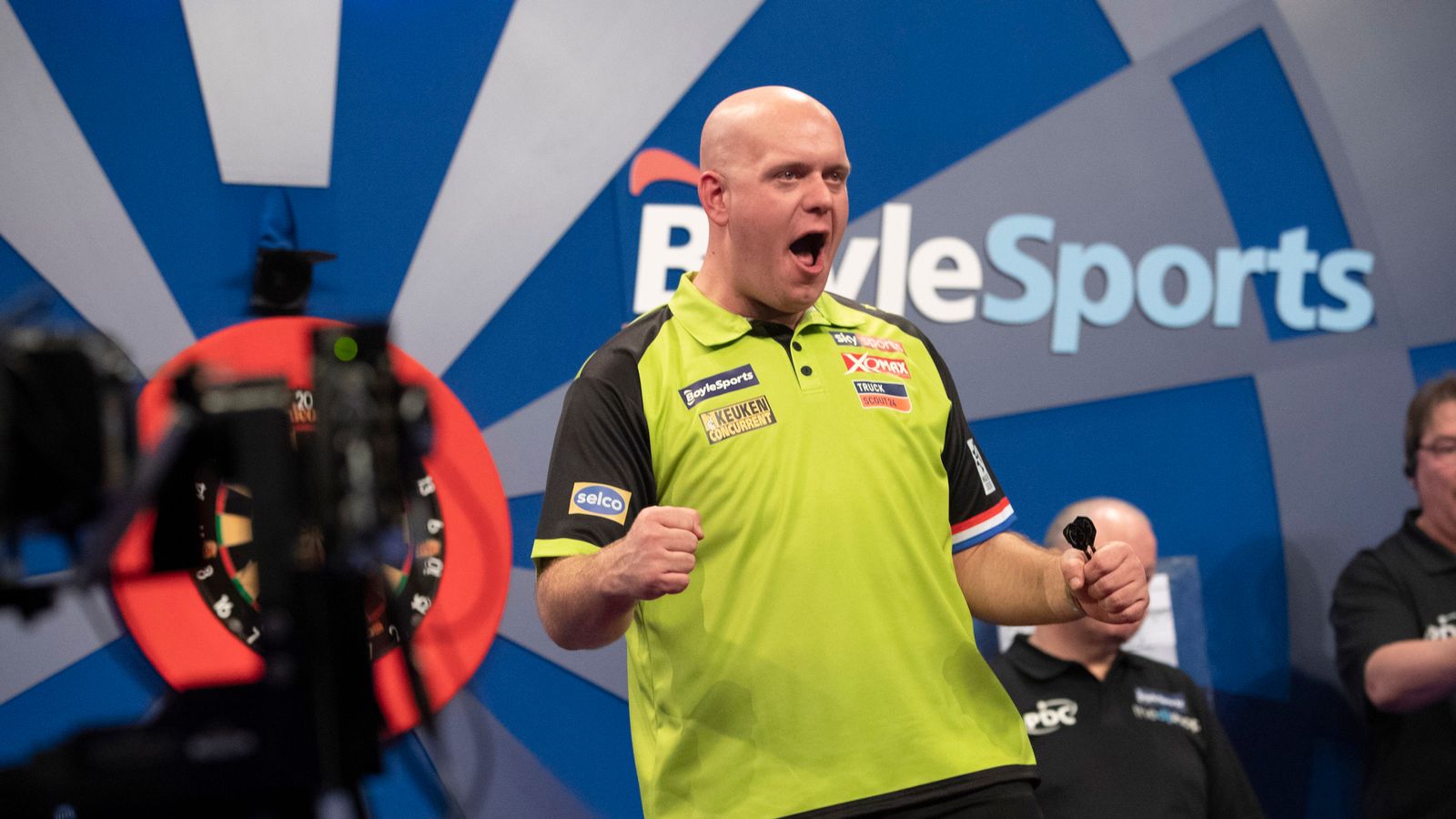 Grand Slam of Darts: Michael van Gerwen, Gerwyn Price, Glen Durrant and ...