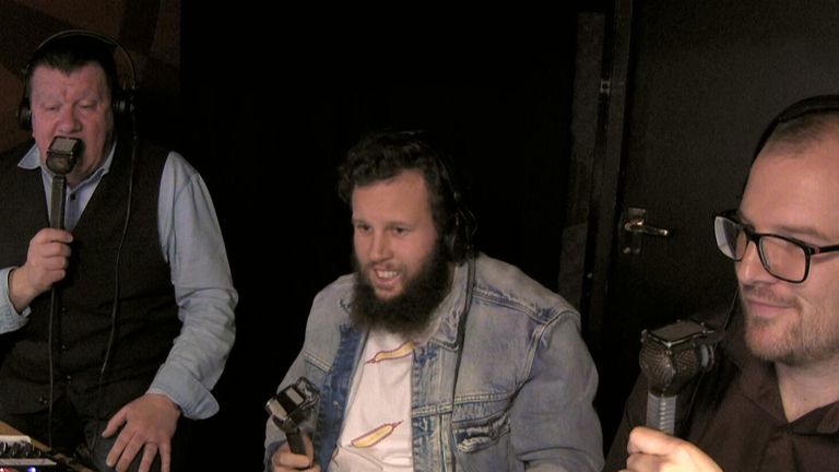 The Darts Show Podcast with Fallon Sherrock, Andrew 'Beef' Johnston and ...