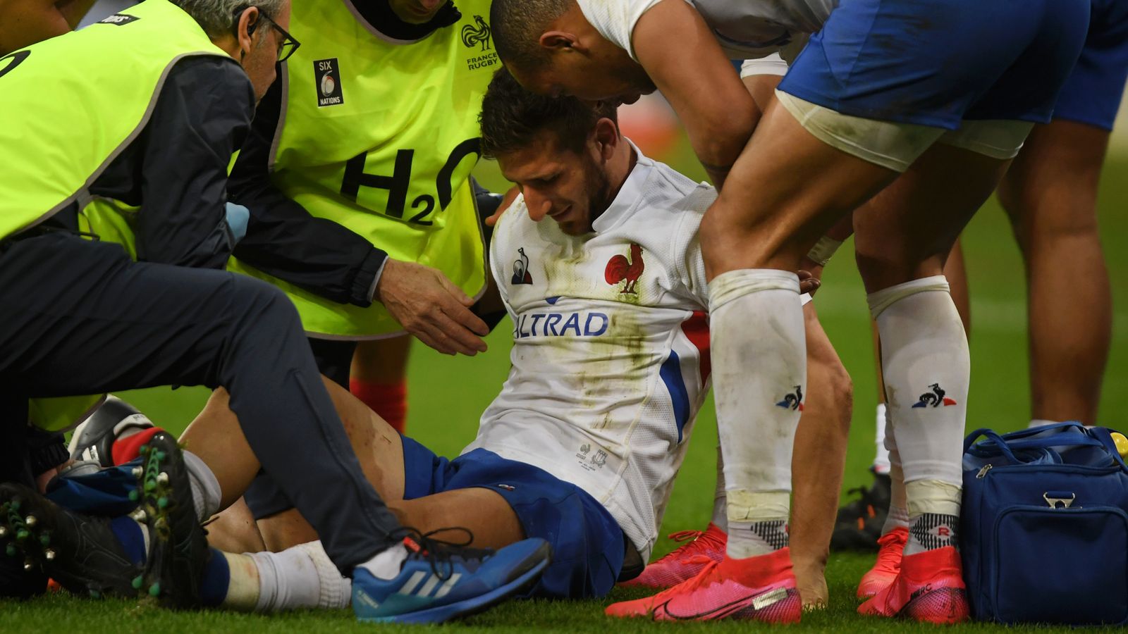 France wing Vincent Rattez ruled out of Six Nations with broken leg ...