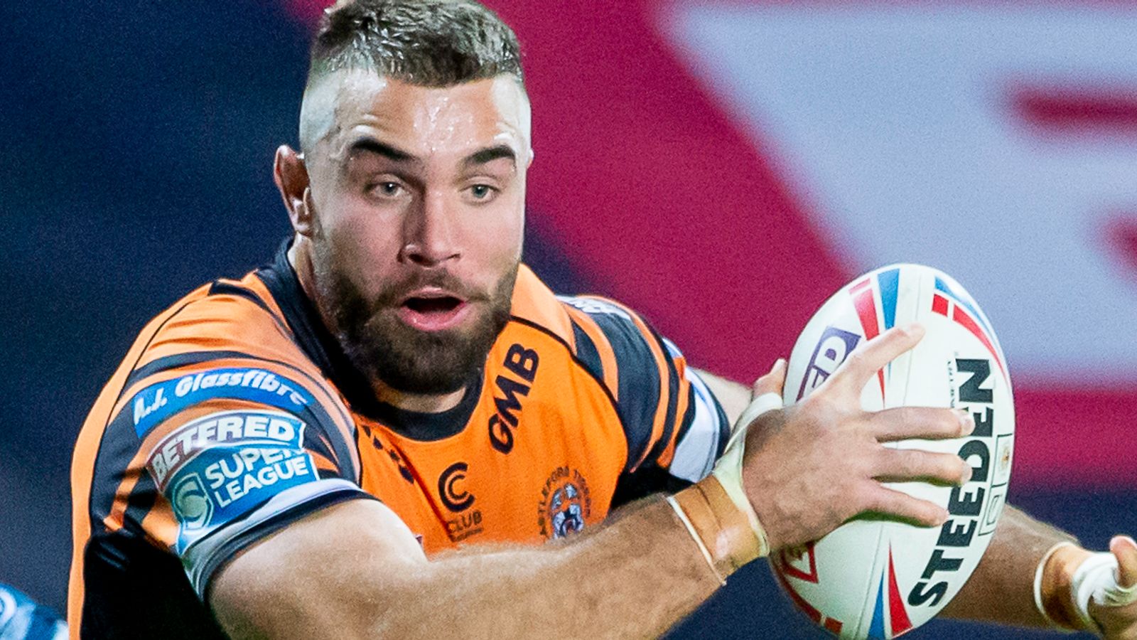 Mike McMeeken: England forward joins Catalans Dragons from Castleford ...