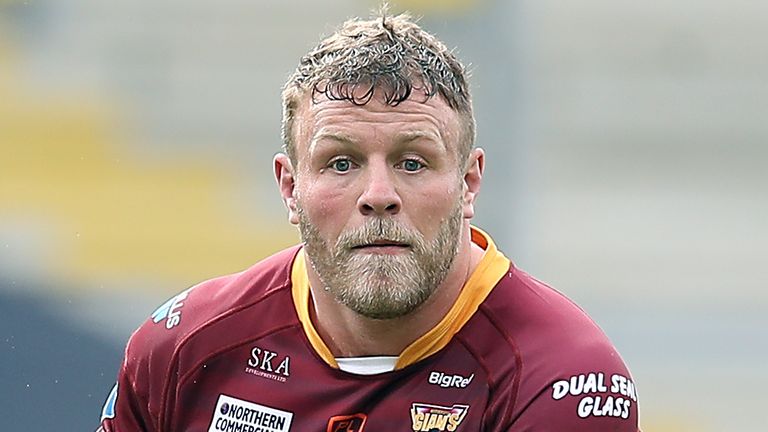 Josh Jones: Huddersfield and Great Britain forward signs new three-year ...